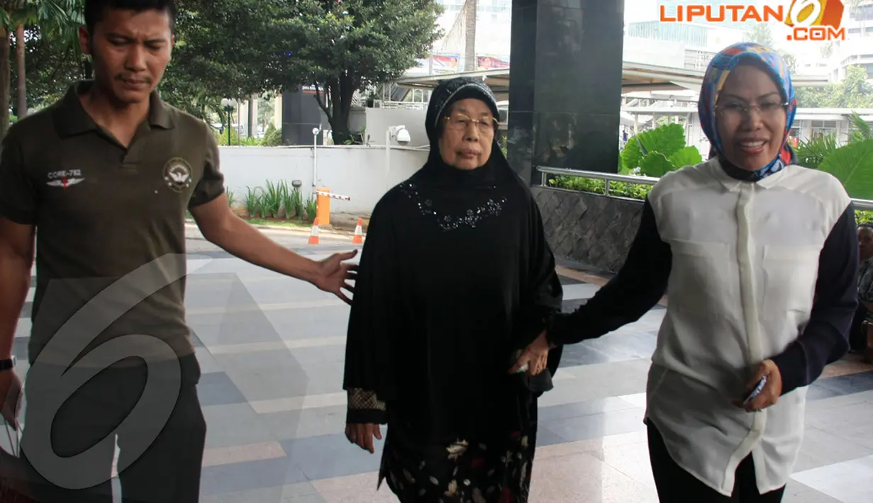 [FOTO] Wawan Dapat Kunjungan Spesial dari Sang Ibunda - Foto Liputan6.com